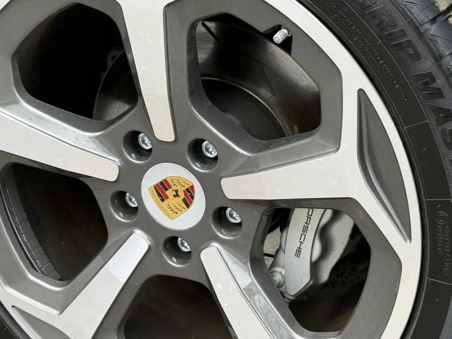 Balts Porsche Panamera 2010 Jūrmala, ar dzinēja tilpumu 4.80 L un nobraukumu 217 tūkst. km par 19950 €, foto 19 vietnē AUTOMOTO.COM.LV