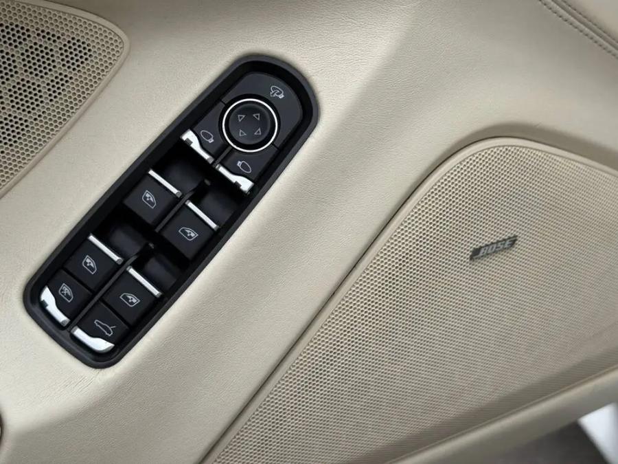 Balts Porsche Panamera 2010 Jūrmala, ar dzinēja tilpumu 4.80 L un nobraukumu 217 tūkst. km par 19950 €, foto 31 vietnē AUTOMOTO.COM.LV