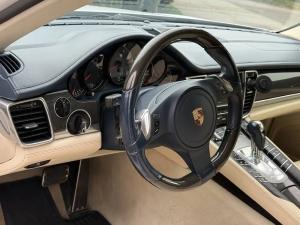 Balts Porsche Panamera 2010 Jūrmala, ar dzinēja tilpumu 4.80 L un nobraukumu 217 tūkst. km par 19950 €, foto 33 vietnē AUTOMOTO.COM.LV