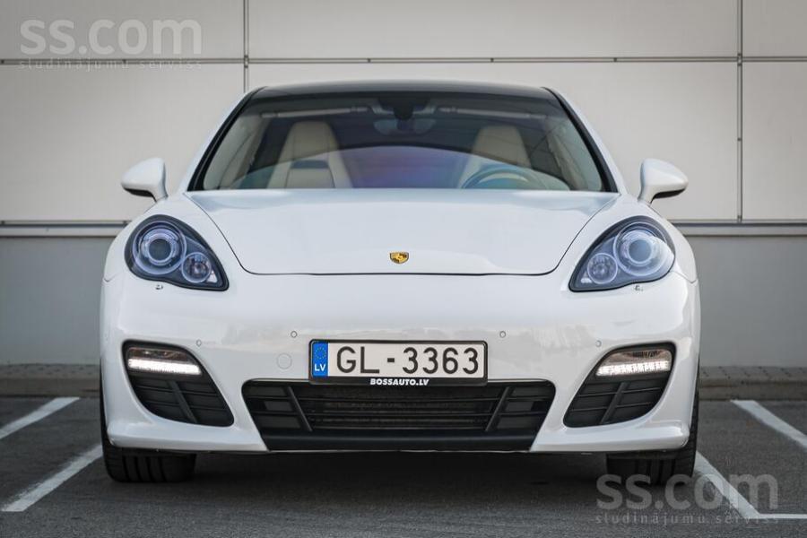 White Porsche Panamera 2011 in Riga, with an engine capacity of 4.80 L and mileage of 218 thousand km for 13950 €, photo 3 on AUTOMOTO.COM.LV