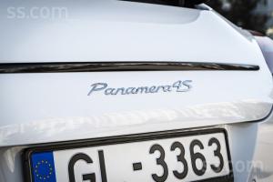 White Porsche Panamera 2011 in Riga, with an engine capacity of 4.80 L and mileage of 218 thousand km for 13950 €, photo 8 on AUTOMOTO.COM.LV