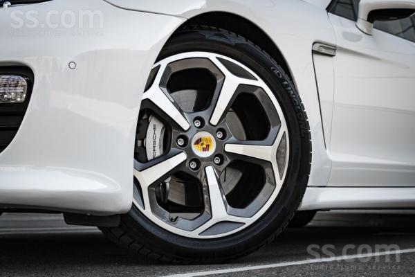 Balts Porsche Panamera 2011 Rīga, ar dzinēja tilpumu 4.80 L un nobraukumu 218 tūkst. km par 13950 €, foto 8 vietnē AUTOMOTO.COM.LV