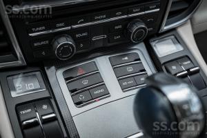 White Porsche Panamera 2011 in Riga, with an engine capacity of 4.80 L and mileage of 218 thousand km for 13950 €, photo 24 on AUTOMOTO.COM.LV