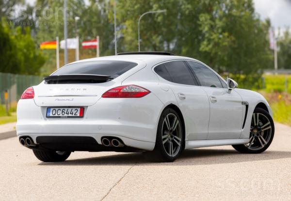 White Porsche Panamera 2012 in Jelgava, with an engine capacity of 4.80 L and mileage of 77 thousand km for 26000 €, photo 3 on AUTOMOTO.COM.LV