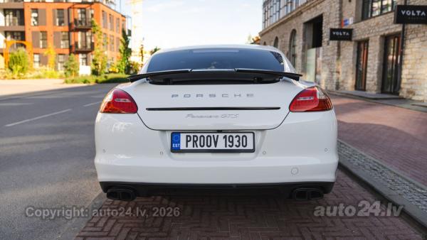 White Porsche Panamera 2013 in Tallinn, with an engine capacity of 4.80 L and mileage of 86 thousand km for 35900 €, photo 6 on AUTOMOTO.COM.LV