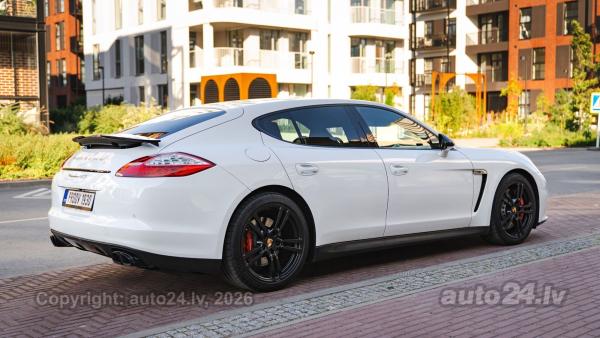 White Porsche Panamera 2013 in Tallinn, with an engine capacity of 4.80 L and mileage of 86 thousand km for 35900 €, photo 7 on AUTOMOTO.COM.LV