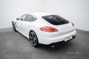 White Porsche Panamera 2013 in Tallinn, with an engine capacity of 3.00 L and mileage of 140 thousand km for 29999 €, photo 8 on AUTOMOTO.COM.LV