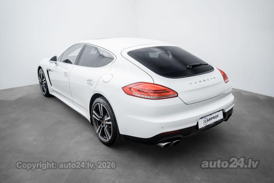 White Porsche Panamera 2013 in Tallinn, with an engine capacity of 3.00 L and mileage of 140 thousand km for 29999 €, photo 8 on AUTOMOTO.COM.LV