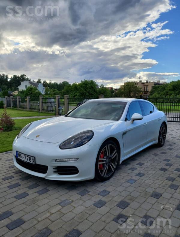 Balts Porsche Panamera 2014 Rīga, ar dzinēja tilpumu 3.60 L un nobraukumu 85 tūkst. km par 21000 €, foto 4 vietnē AUTOMOTO.COM.LV