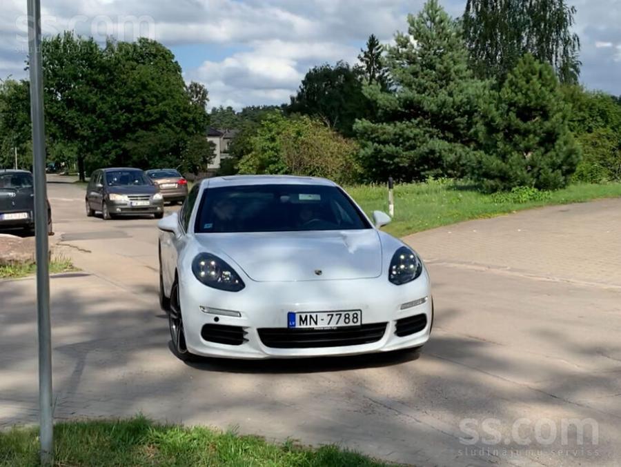 Balts Porsche Panamera 2014 Rīga, ar dzinēja tilpumu 3.60 L un nobraukumu 85 tūkst. km par 21000 €, foto 6 vietnē AUTOMOTO.COM.LV