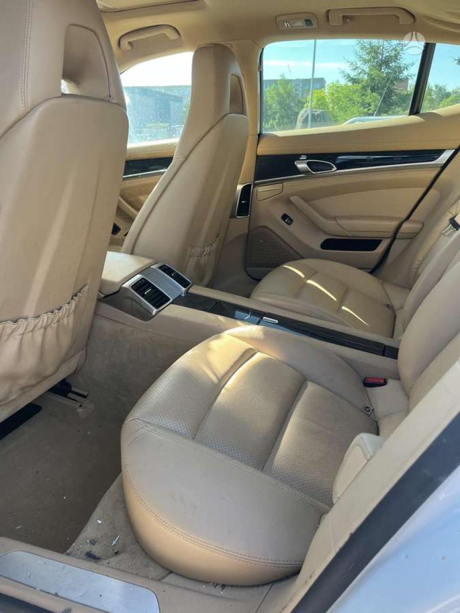 Balts Porsche Panamera 2015 Lazdijai, ar dzinēja tilpumu 3.00 L un nobraukumu 220 tūkst. km par 4500 €, foto 6 vietnē AUTOMOTO.COM.LV