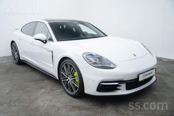 White Porsche Panamera 2017 in Tallinn, with an engine capacity of 3.00 L and mileage of 117 thousand km for 46899 €, photo 3 on AUTOMOTO.COM.LV