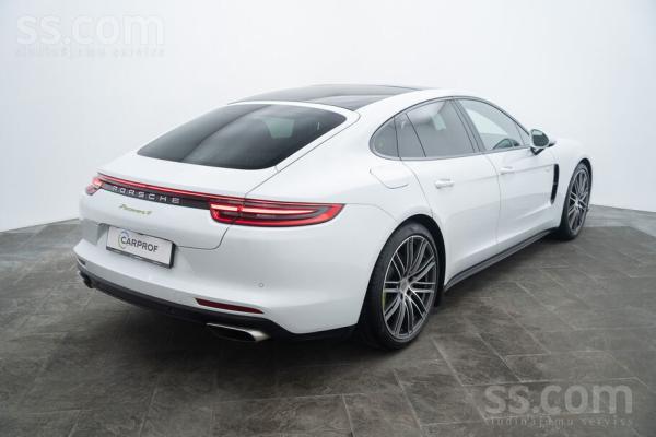 White Porsche Panamera 2017 in Tallinn, with an engine capacity of 3.00 L and mileage of 117 thousand km for 46899 €, photo 4 on AUTOMOTO.COM.LV