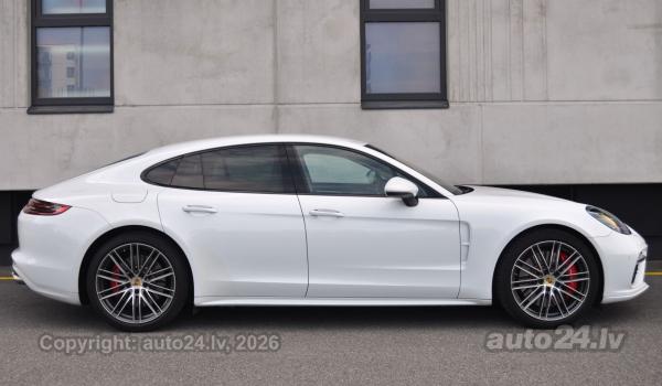 White Porsche Panamera 2017 in Tallinn, with an engine capacity of 4.00 L and mileage of 44 thousand km for 59900 €, photo 5 on AUTOMOTO.COM.LV