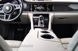 White Porsche Panamera 2017 in Tallinn, with an engine capacity of 4.00 L and mileage of 44 thousand km for 59900 €, photo 17 on AUTOMOTO.COM.LV