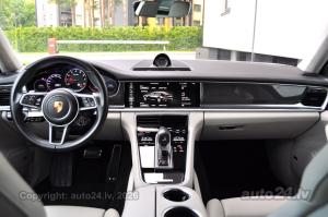 White Porsche Panamera 2017 in Tallinn, with an engine capacity of 4.00 L and mileage of 44 thousand km for 59900 €, photo 18 on AUTOMOTO.COM.LV