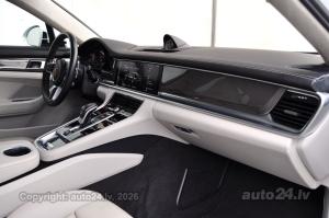 White Porsche Panamera 2017 in Tallinn, with an engine capacity of 4.00 L and mileage of 44 thousand km for 59900 €, photo 20 on AUTOMOTO.COM.LV