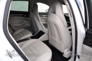 White Porsche Panamera 2017 in Tallinn, with an engine capacity of 4.00 L and mileage of 44 thousand km for 59900 €, photo 24 on AUTOMOTO.COM.LV