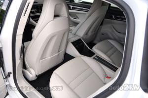 White Porsche Panamera 2017 in Tallinn, with an engine capacity of 4.00 L and mileage of 44 thousand km for 59900 €, photo 26 on AUTOMOTO.COM.LV