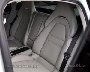 White Porsche Panamera 2017 in Tallinn, with an engine capacity of 4.00 L and mileage of 44 thousand km for 59900 €, photo 27 on AUTOMOTO.COM.LV