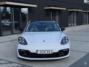 White Porsche Panamera 2021 in Siauliai, with an engine capacity of 0.00 L and mileage of 29 thousand km for 60500 €, photo 6 on AUTOMOTO.COM.LV