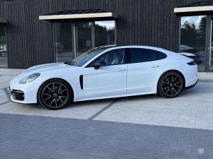 White Porsche Panamera 2021 in Siauliai, with an engine capacity of 0.00 L and mileage of 29 thousand km for 60500 €, photo 7 on AUTOMOTO.COM.LV