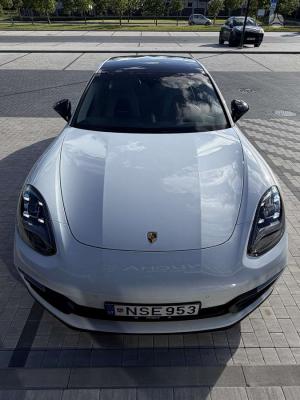 White Porsche Panamera 2021 in Siauliai, with an engine capacity of 0.00 L and mileage of 29 thousand km for 60500 €, photo 24 on AUTOMOTO.COM.LV