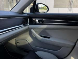 White Porsche Panamera 2021 in Siauliai, with an engine capacity of 0.00 L and mileage of 29 thousand km for 60500 €, photo 29 on AUTOMOTO.COM.LV