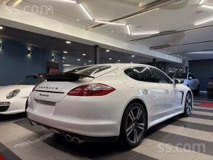 White Porsche Panamera 2012 in Riga, with an engine capacity of 4.80 L and mileage of 124 thousand km for 22690 €, photo 6 on AUTOMOTO.COM.LV