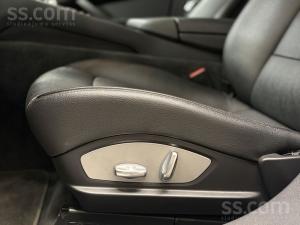 White Porsche Panamera 2012 in Riga, with an engine capacity of 4.80 L and mileage of 124 thousand km for 22690 €, photo 9 on AUTOMOTO.COM.LV