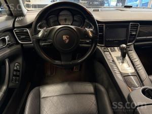White Porsche Panamera 2012 in Riga, with an engine capacity of 4.80 L and mileage of 124 thousand km for 22690 €, photo 17 on AUTOMOTO.COM.LV