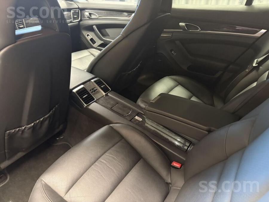 White Porsche Panamera 2012 in Riga, with an engine capacity of 4.80 L and mileage of 124 thousand km for 22690 €, photo 21 on AUTOMOTO.COM.LV