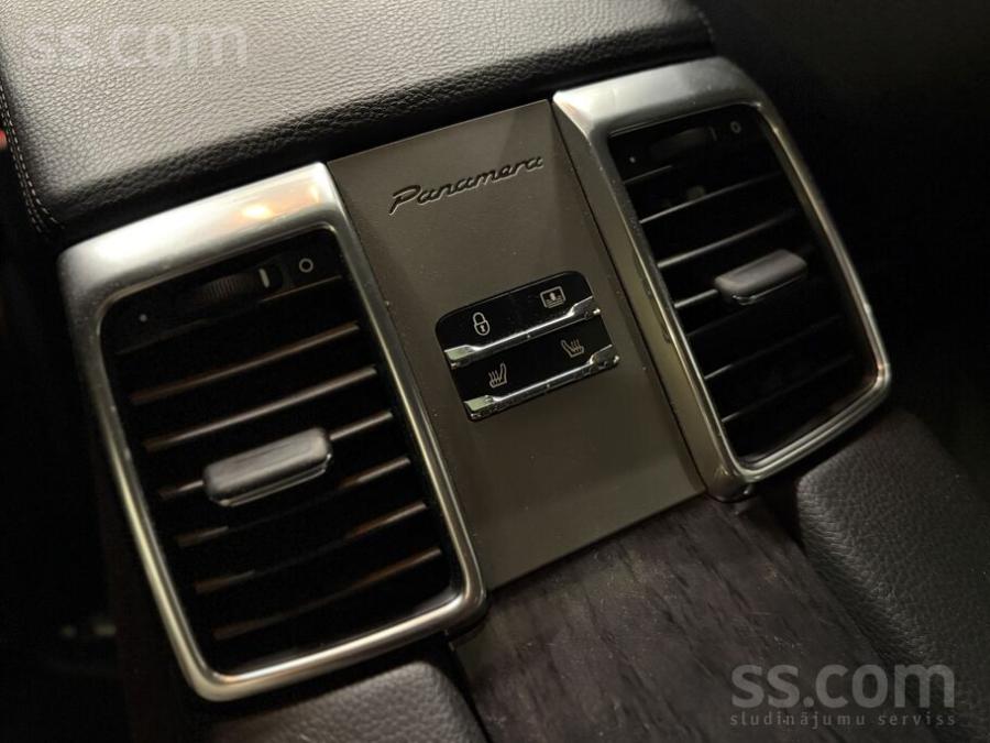 White Porsche Panamera 2012 in Riga, with an engine capacity of 4.80 L and mileage of 124 thousand km for 22690 €, photo 23 on AUTOMOTO.COM.LV
