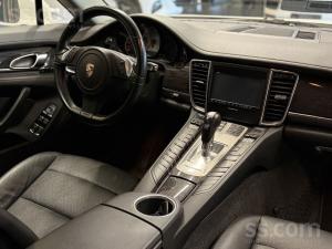 White Porsche Panamera 2012 in Riga, with an engine capacity of 4.80 L and mileage of 124 thousand km for 22690 €, photo 25 on AUTOMOTO.COM.LV