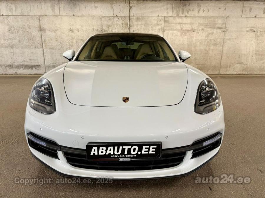 White Porsche Panamera 2018 in Tallinn, with an engine capacity of 2.90 L and mileage of 128 thousand km for 46995 €, photo 23 on AUTOMOTO.COM.LV