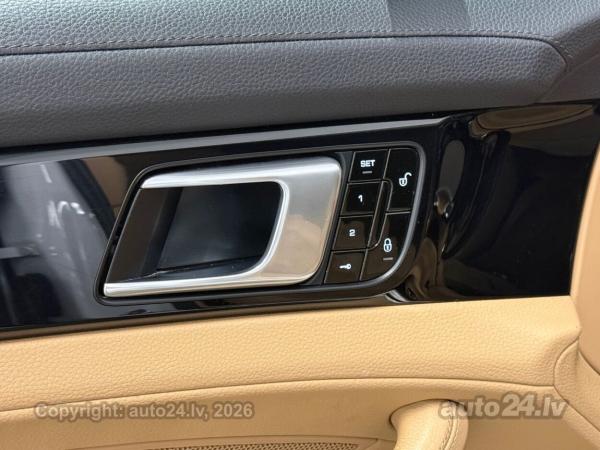 Balts Porsche Panamera 2018 Tallina, ar dzinēja tilpumu 2.90 L un nobraukumu 131 tūkst. km par 45995 €, foto 11 vietnē AUTOMOTO.COM.LV