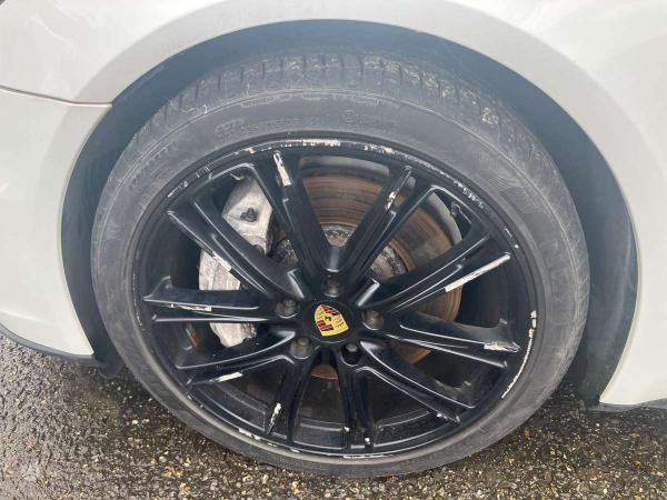 Balts Porsche Panamera 2018 Raseiniai, ar dzinēja tilpumu 3.00 L un nobraukumu 103 tūkst. km par 29900 €, foto 9 vietnē AUTOMOTO.COM.LV