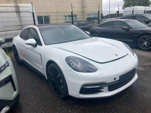 Balts Porsche Panamera 2018 Raseiniai, ar dzinēja tilpumu 3.00 L un nobraukumu 103 tūkst. km par 29900 €, foto 3 vietnē AUTOMOTO.COM.LV