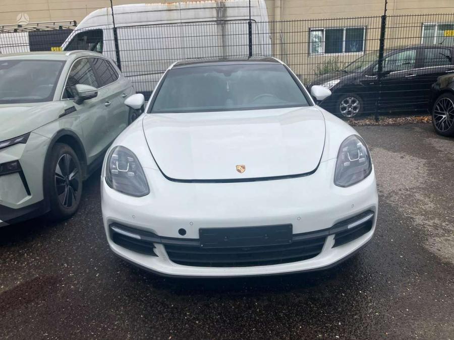 Balts Porsche Panamera 2018 Raseiniai, ar dzinēja tilpumu 3.00 L un nobraukumu 103 tūkst. km par 29900 €, foto 5 vietnē AUTOMOTO.COM.LV