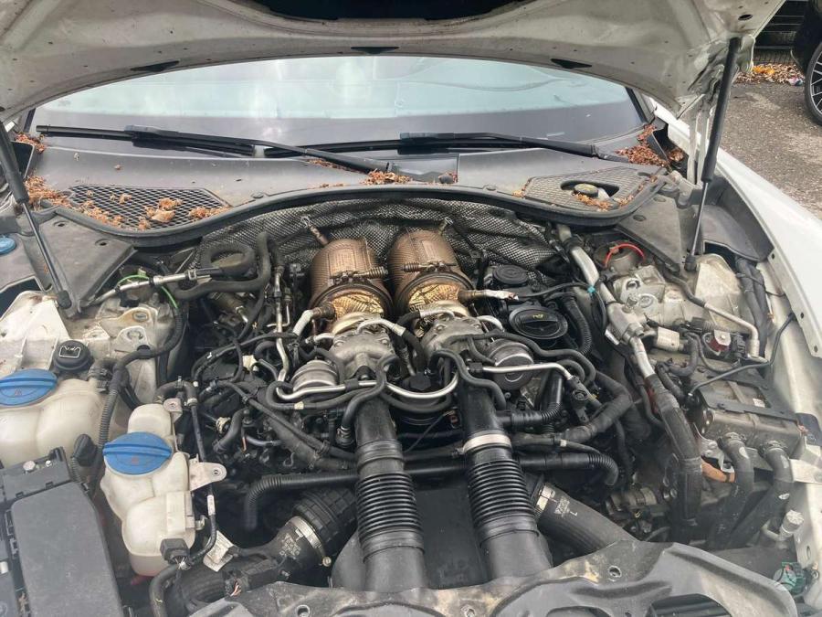 Balts Porsche Panamera 2018 Raseiniai, ar dzinēja tilpumu 3.00 L un nobraukumu 103 tūkst. km par 29900 €, foto 17 vietnē AUTOMOTO.COM.LV