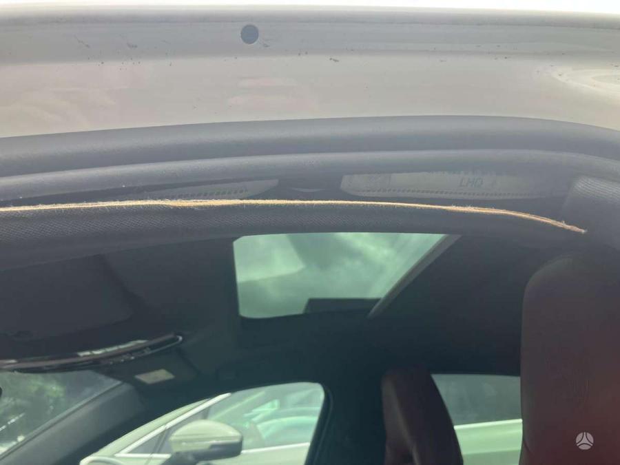 Balts Porsche Panamera 2018 Raseiniai, ar dzinēja tilpumu 3.00 L un nobraukumu 103 tūkst. km par 29900 €, foto 19 vietnē AUTOMOTO.COM.LV