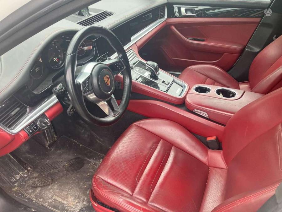 Balts Porsche Panamera 2018 Raseiniai, ar dzinēja tilpumu 3.00 L un nobraukumu 103 tūkst. km par 29900 €, foto 20 vietnē AUTOMOTO.COM.LV