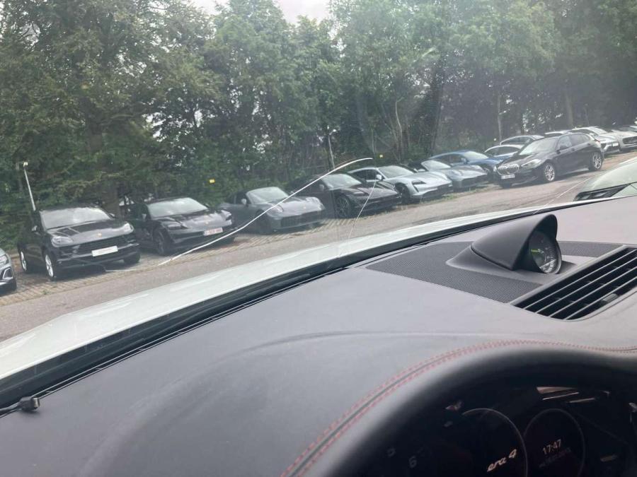 Balts Porsche Panamera 2018 Raseiniai, ar dzinēja tilpumu 3.00 L un nobraukumu 103 tūkst. km par 29900 €, foto 29 vietnē AUTOMOTO.COM.LV