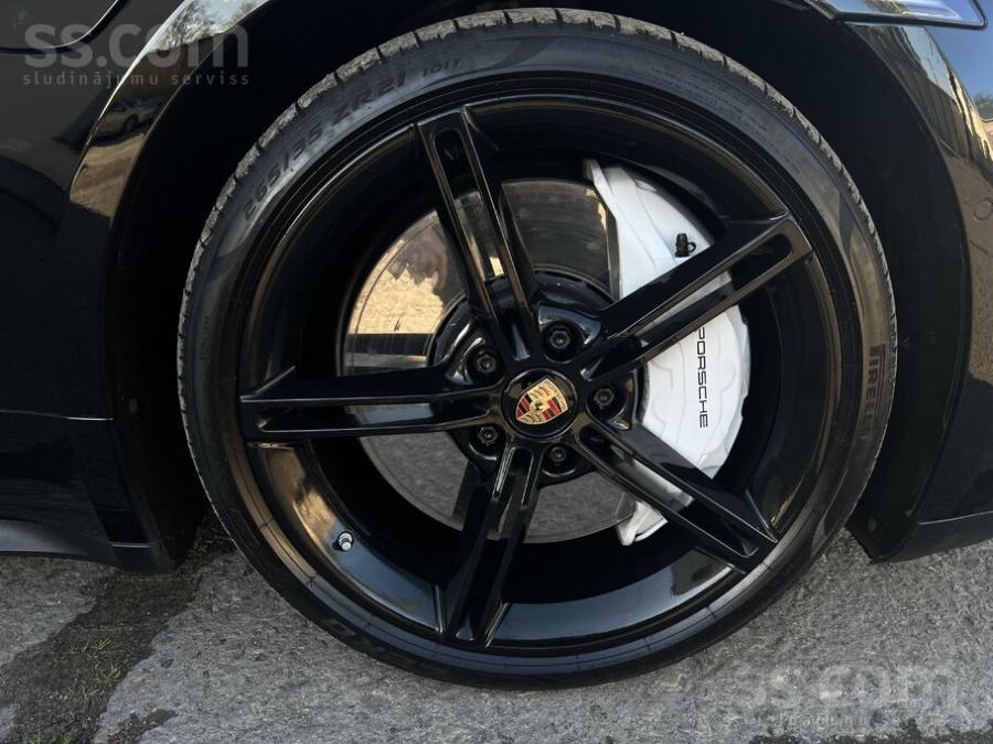 Melns Porsche Taycan 2020 Rīga, ar dzinēja tilpumu 0.00 L un nobraukumu 61 tūkst. km par 49900 €, foto 6 vietnē AUTOMOTO.COM.LV