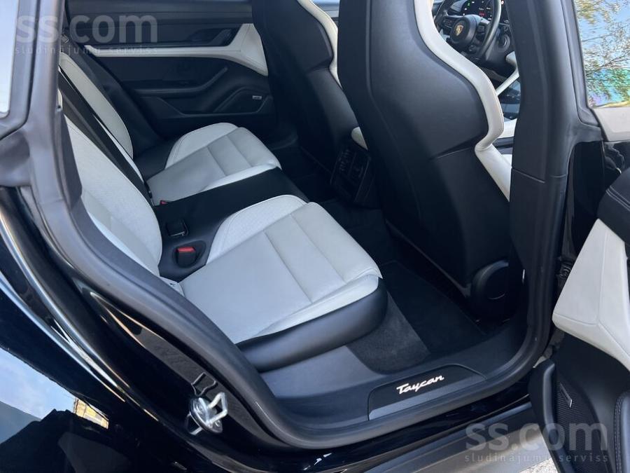 Melns Porsche Taycan 2020 Rīga, ar dzinēja tilpumu 0.00 L un nobraukumu 61 tūkst. km par 49900 €, foto 12 vietnē AUTOMOTO.COM.LV