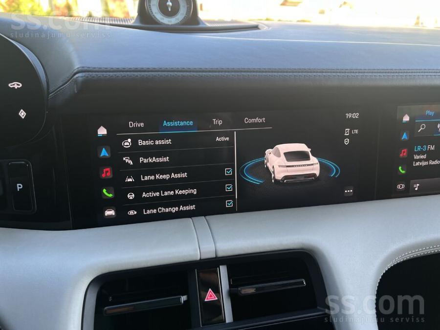 Melns Porsche Taycan 2020 Rīga, ar dzinēja tilpumu 0.00 L un nobraukumu 61 tūkst. km par 49900 €, foto 14 vietnē AUTOMOTO.COM.LV