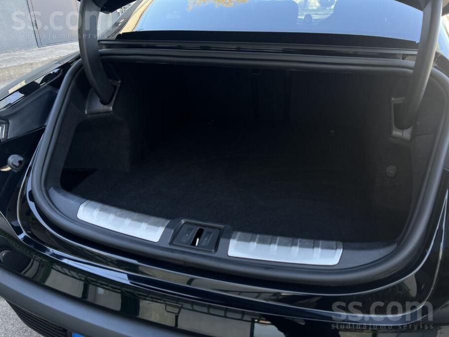 Melns Porsche Taycan 2020 Rīga, ar dzinēja tilpumu 0.00 L un nobraukumu 61 tūkst. km par 49900 €, foto 23 vietnē AUTOMOTO.COM.LV