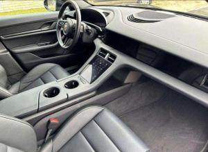 Melns Porsche Taycan 2020 Viļņa, ar dzinēja tilpumu 0.00 L un nobraukumu 92 tūkst. km par 49550 €, foto  vietnē AUTOMOTO.COM.LV