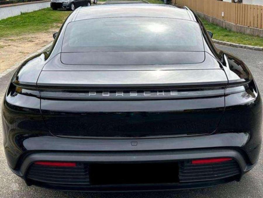Melns Porsche Taycan 2020 Viļņa, ar dzinēja tilpumu 0.00 L un nobraukumu 92 tūkst. km par 49550 €, foto 5 vietnē AUTOMOTO.COM.LV