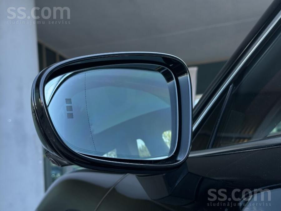 Black Porsche Taycan 2020 in Riga, with an engine capacity of 0.00 L and mileage of 49 thousand km for 72900 €, photo 22 on AUTOMOTO.COM.LV